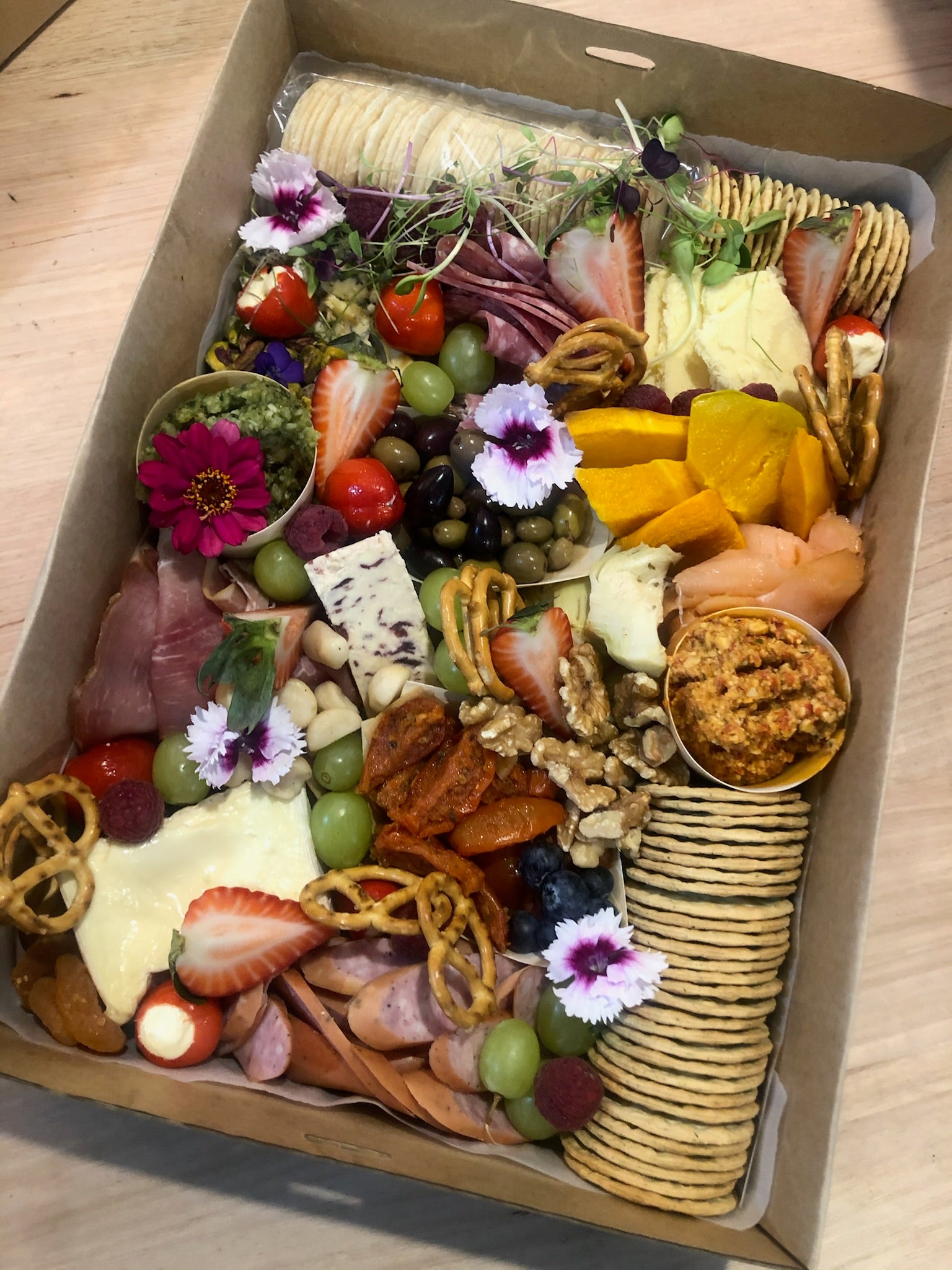 Grazing Box – Fondant and Flour